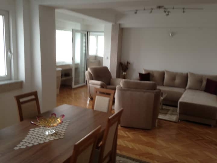 Modern & Cozy 2 Bedroom Apartment - Skopje