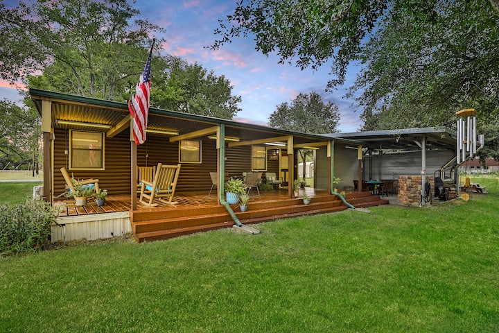 Lake Houston Cabin Vacation Rentals - Houston, TX | Airbnb