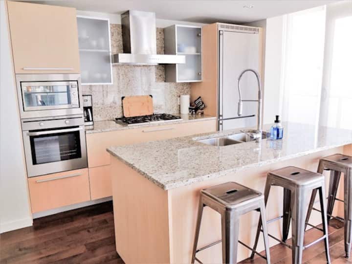 Waterfalls Hotel Corner Suite Near Inner Harbour - 維多利亞
