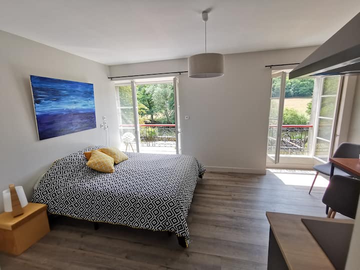 Moulin Pont Vieux, Gîte Des Remparts - Chambretaud