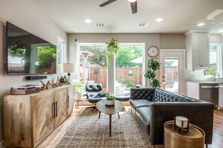 Mid Century Modern Townhome - Medical District - Dallas, TX