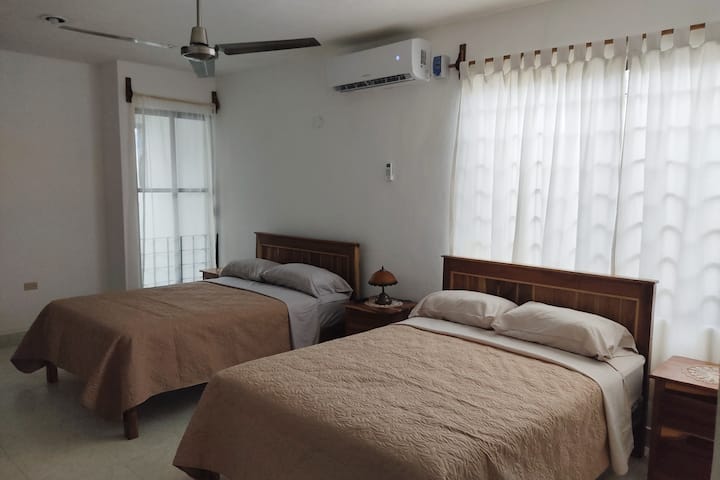 Casa De La Abuela, Amplia, Cómoda, Buena Ubicación - Campeche