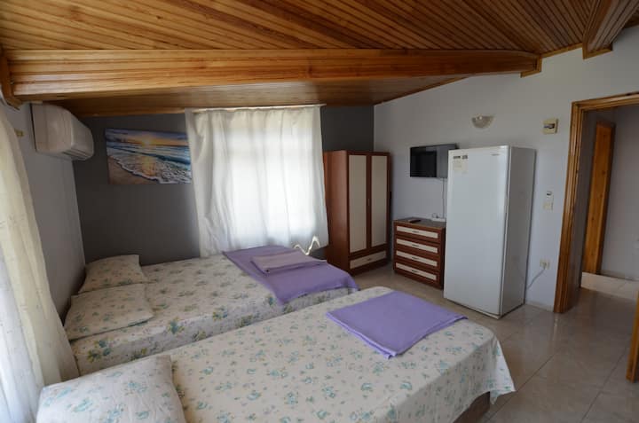 1+0 For Up To 3 Guests, Clean With Sea View - Avşa Adası