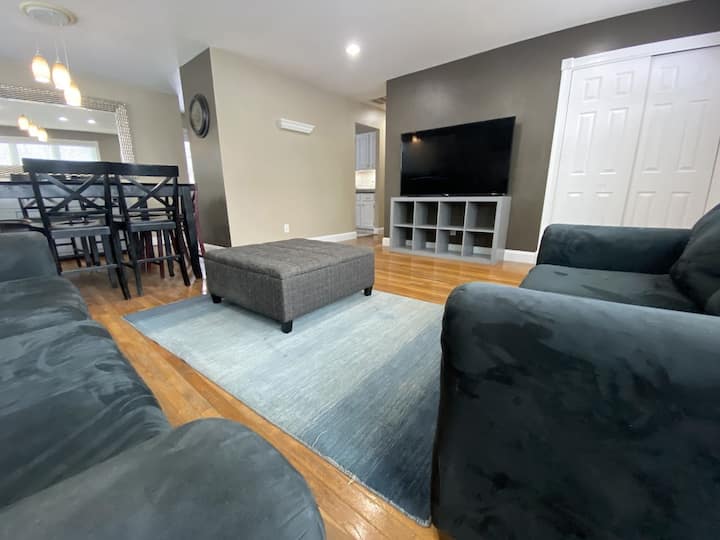 Entire 5 Bedroom Home By Shopping And Restaurants. - Peoria