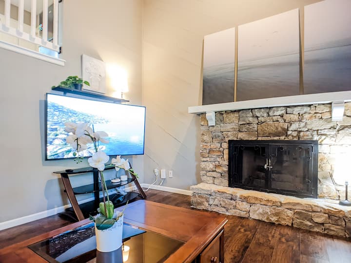 #Quiet, Comfy And Spacious 3 Bedroom Home In Kc - Kansas City