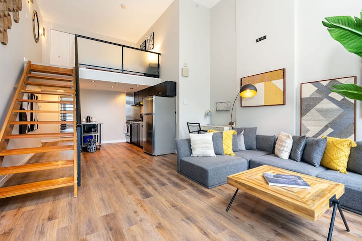 Bright&spaciousloft-dt Central- - Vancouver