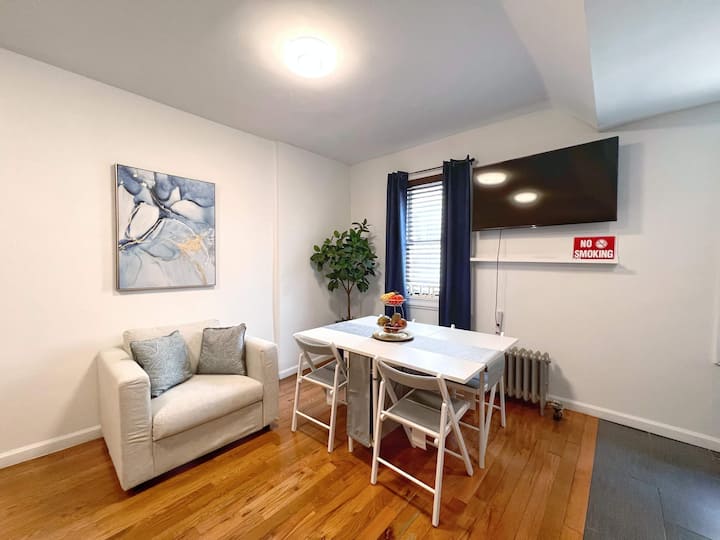 Lovely Bedroom Hidden Gem - Brooklyn, NY