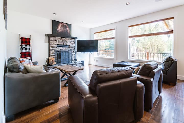 Large Mountain Retreat Sleeps 13 20 Min To Skiing - Radium Hot Springs