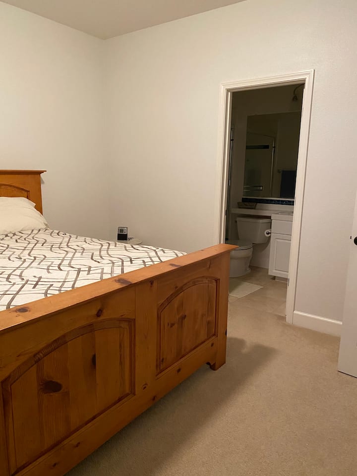 Large Bedroom With Private Bathroom - Novato, CA