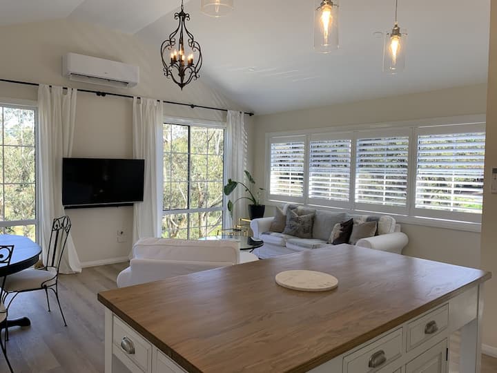 Romantic Retreat For Couples & Their Pets! - カトゥーンバ