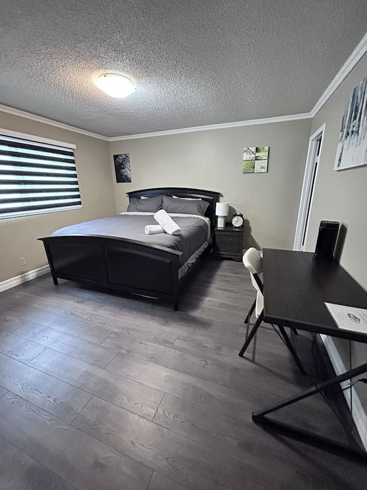Cheerful 3-bedroom In South East Edmonton. - Edmonton, Canada