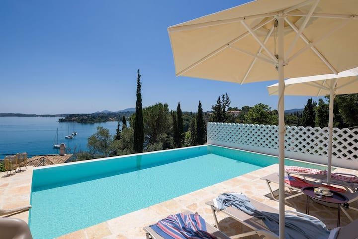 Magical Views Over Kommeno Bay  - Prestige Villas - Korfu