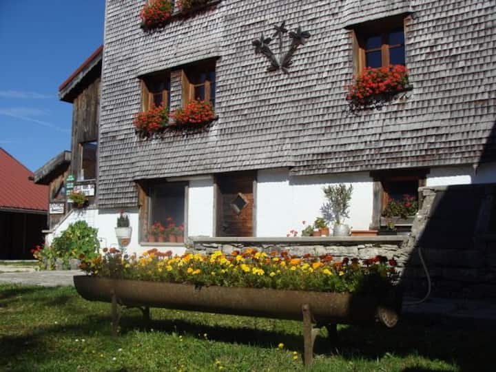 Gîte "Les Granges Bailly"
14/15 Pers - Pontarlier