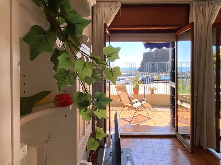 Appartamento In Riva Al Mare - Aci Castello