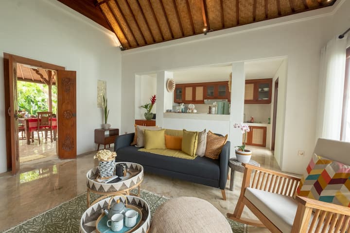 Villa Amiga-sanur, 3 Bedroom Tranquil & Cozy Villa - Sanur