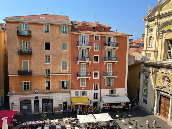 Appartement Lumineux En Plein Cœur Du Vieux Nice ! - Nice
