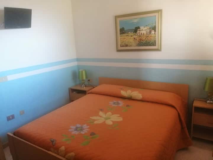 Bed And Breakfast Accogliente Con Ricche Colazioni - Nuoro