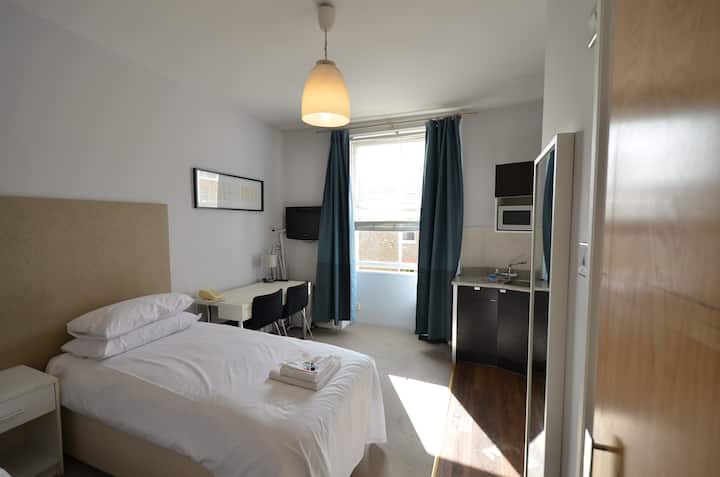 Twin Studio - Near Oxford St / Selfridges  W1 212 - Marylebone