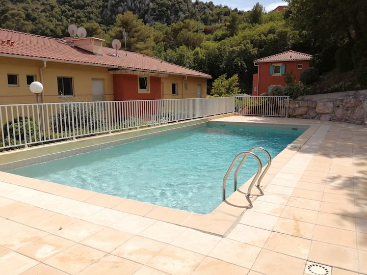 Appartement Sur Les Hauteurs De Eze - Èze