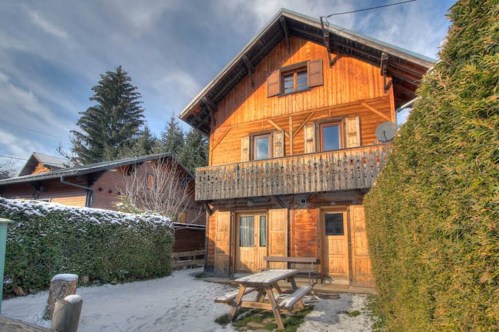 Rustic 6 Bedroom Chalet In Morzine Sleeping 15 - Samoëns
