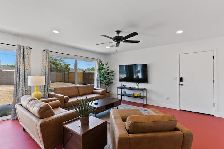 Brand New, Modern, Work Friendly 2 Bedroom Condo - Phoenix, AZ