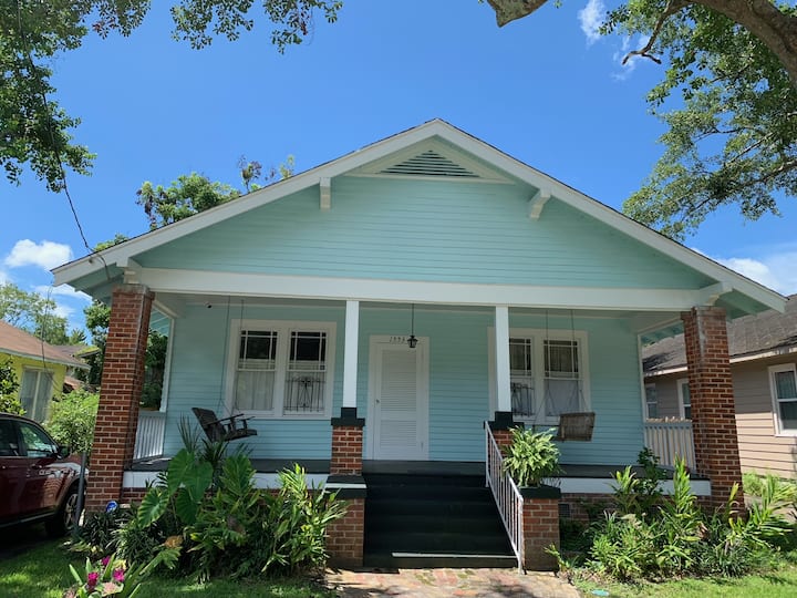 Cheerful 2 Bedroom Home In Midtown. - Mobile, AL