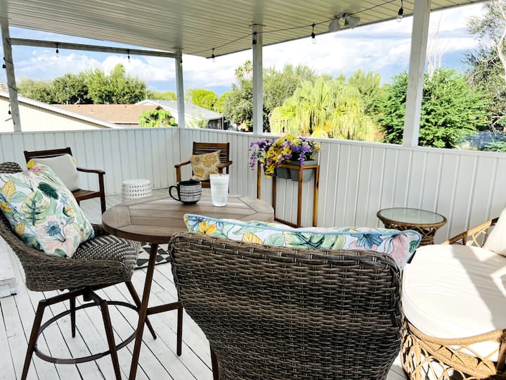 Wild Daffodil
Prime Location
4 Bedroom- 3.5 Bath - McAllen, TX