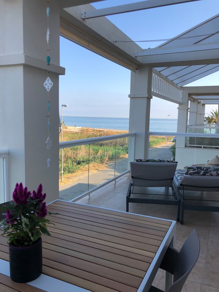 Apartamento Con Encanto En Primera Línea De Playa - Orba