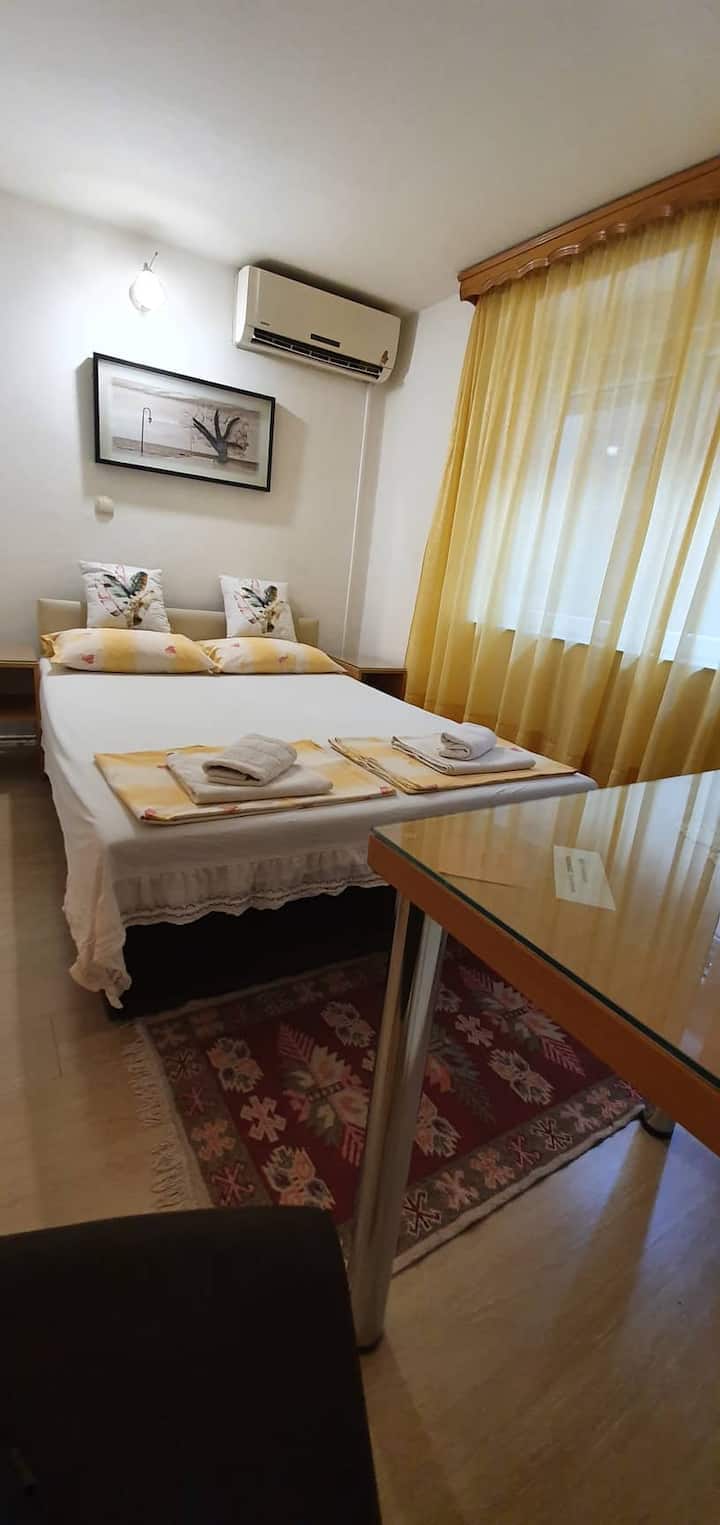 Room 1: Lovely Room For Two With Free Parking. - Mostar