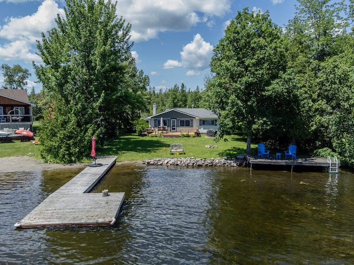 Waterfront Cottage On Sturgeon Lake - Bobcaygeon