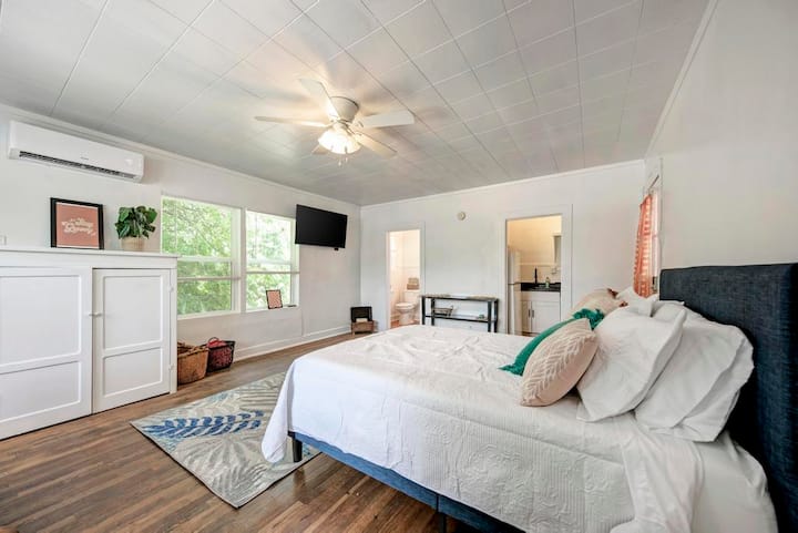 11cozy Close To Dn Twn Acl, Sxsw Private& Walkable - The Pecan Street Festival