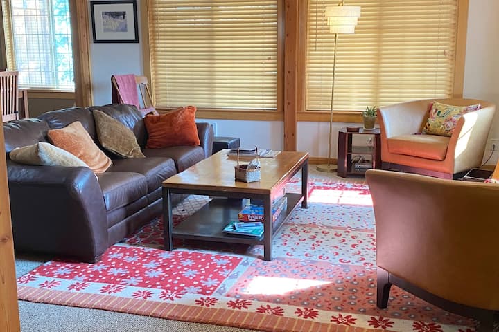 Whispering Pines Condo-close Towinthrop&ski Trail - Twisp, WA