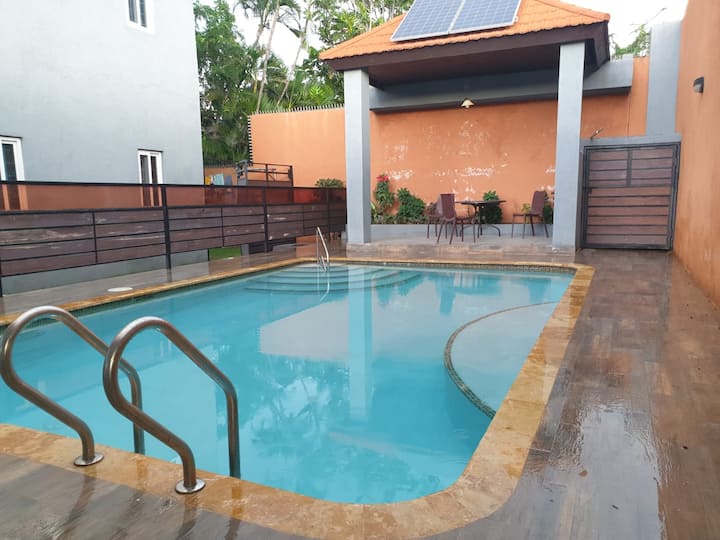 Awesome Vacation Experience * Free Pickup* - Kingston
