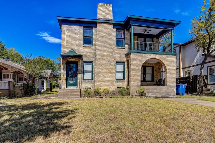 Large 3 Br Condo In The Heart Of Lower Greenville! - Dallas, TX