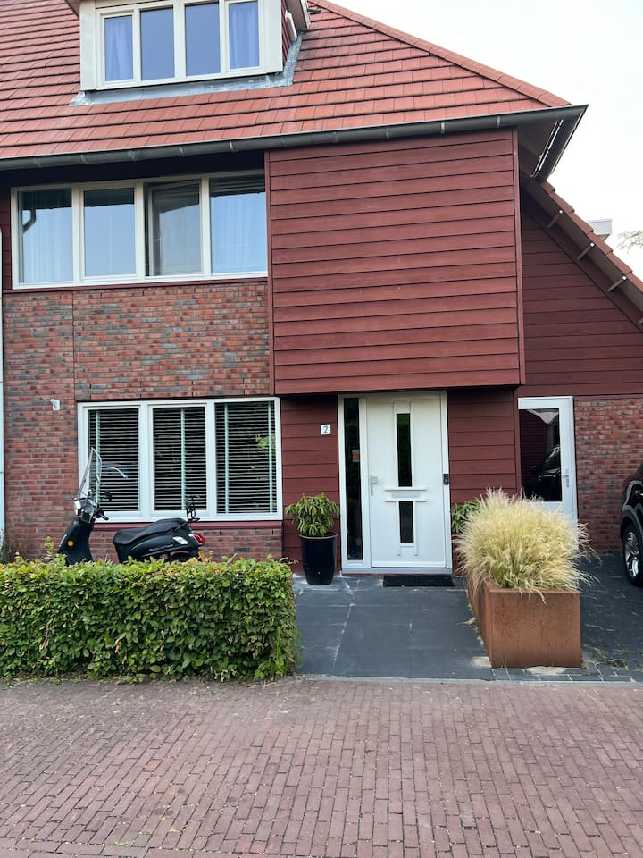 Villa Hoekwoning Met Sauna Jacuzzi En Infrarood. - Hoofddorp