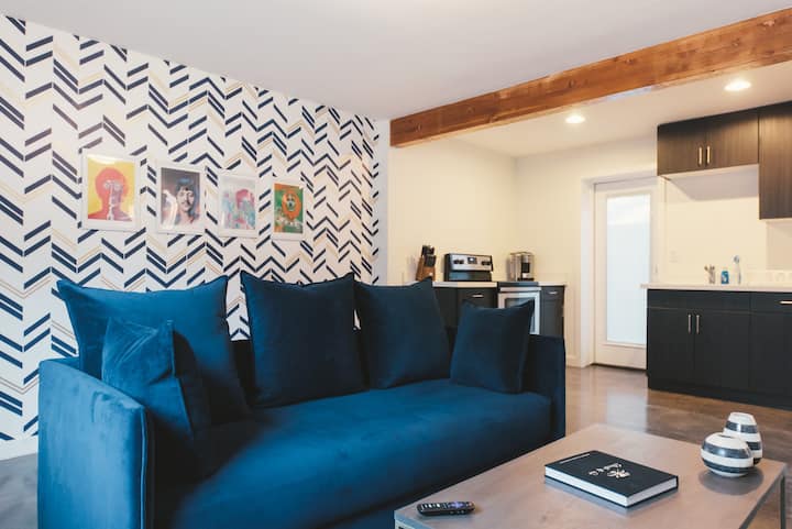 Hermes | 1br Downtown Scene 1st Floor Apartment - Arizona Science Center
