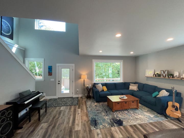 Spacious 4 Bedroom In Netarts (30 Night Minimum) - Tillamook, OR