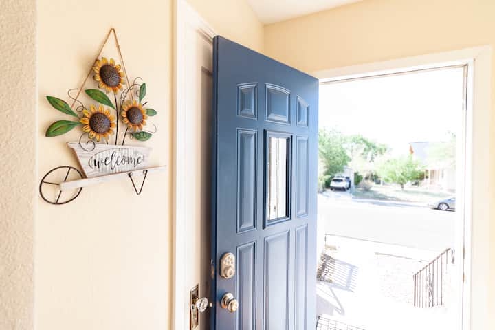 Cheyenne Skies - 2bd/1bath Centrally Located W/ac - Cheyenne, WY