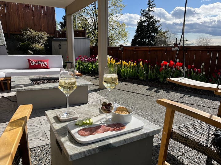 “Casa Con Vista” - Burien, WA