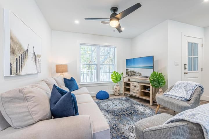 Beautiful Beach Retreat On 30a - Powder To Surf - Santa Rosa Beach, FL