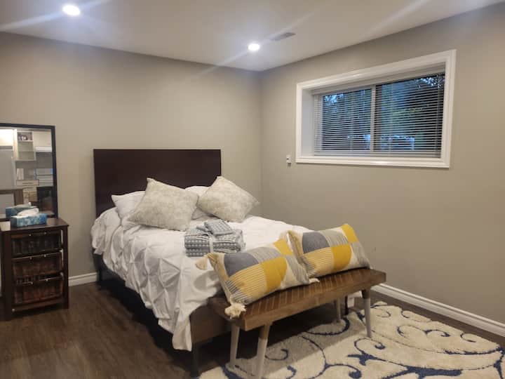 Adorable Bachelor Guest Suite Close To Lake! - St. Catharines