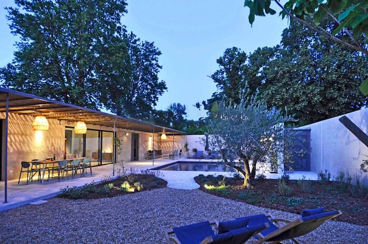 Private Contempory Hse/pool In St Rémy Village - Saint-Rémy-de-Provence