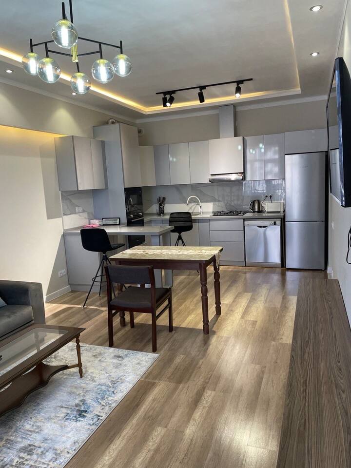 Voll möblierte Wohnung und Garage mit 1 Schlafzimmer - Condos zur Miete ...