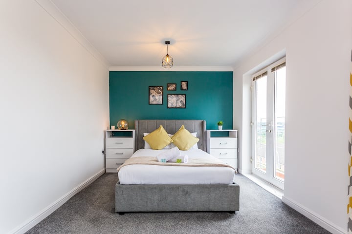 Luke Stays - Windmill Way - Newcastle upon Tyne