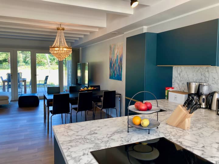 3 Minuten Zum Strand: Gr. Apartment Mit 3 Schlafzi - Binz