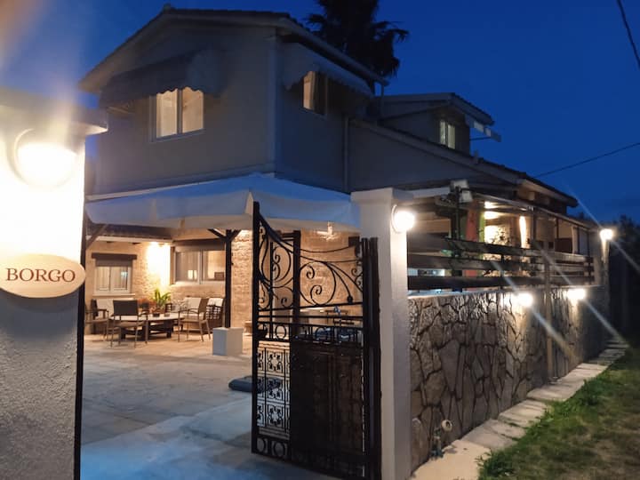 Borgo! Ευχάριστο εξοχικό σπίτι δίπλα στη θάλασσα!! - Lefkada