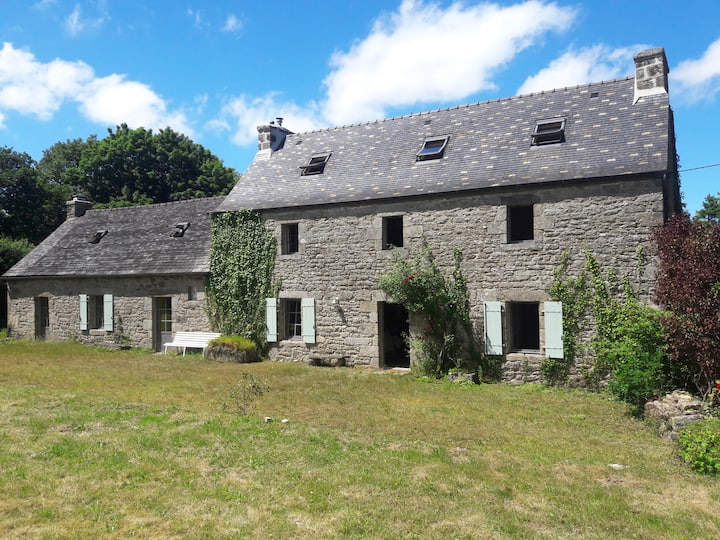 Chambre Dans Une Demeure Ancienne En Pleine Nature - Saint-Thégonnec