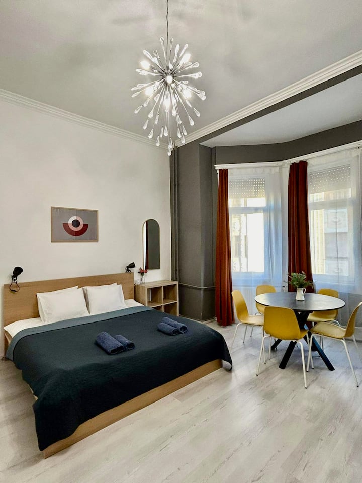 3-br Flat In Jewish Quarter - Budapest
