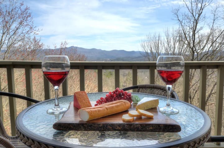 5-star Home, Mountain View’s, Hot Tub - Franklin