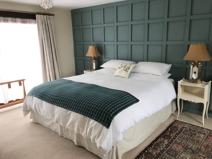 2 Bedroom Luxury Country Cottage Quiet, Views - Lympne Castle